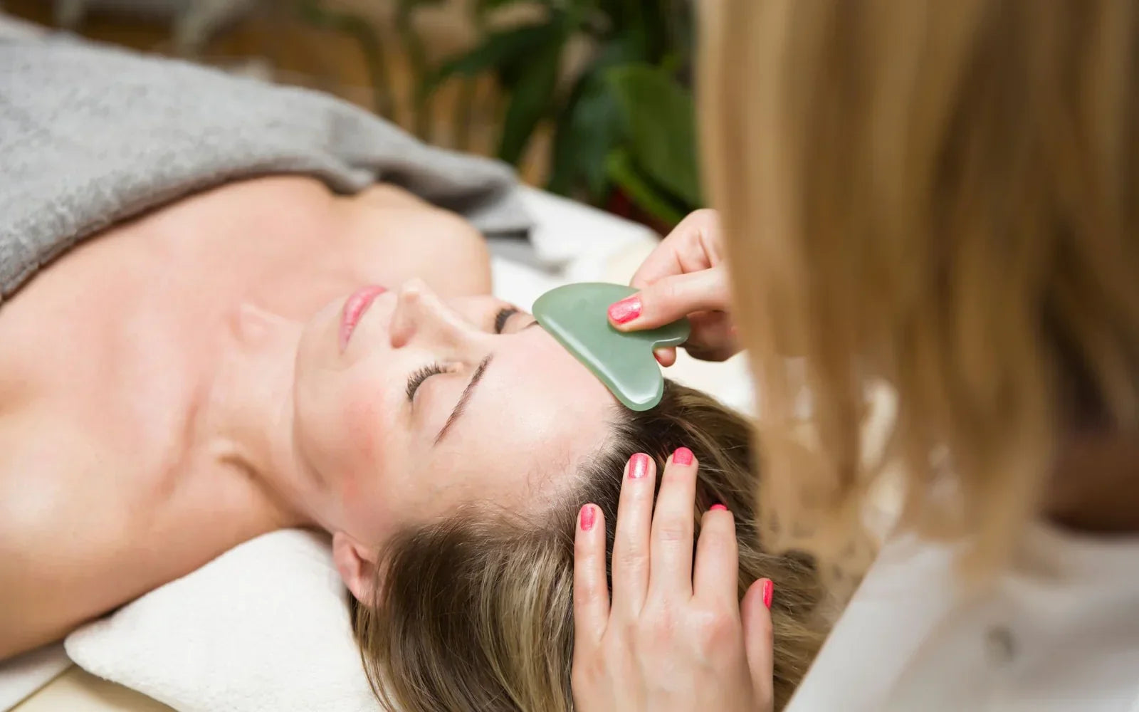 How to Use Jade Crystal for Healing - 8 Simple Ways to Harness Jade's ...
